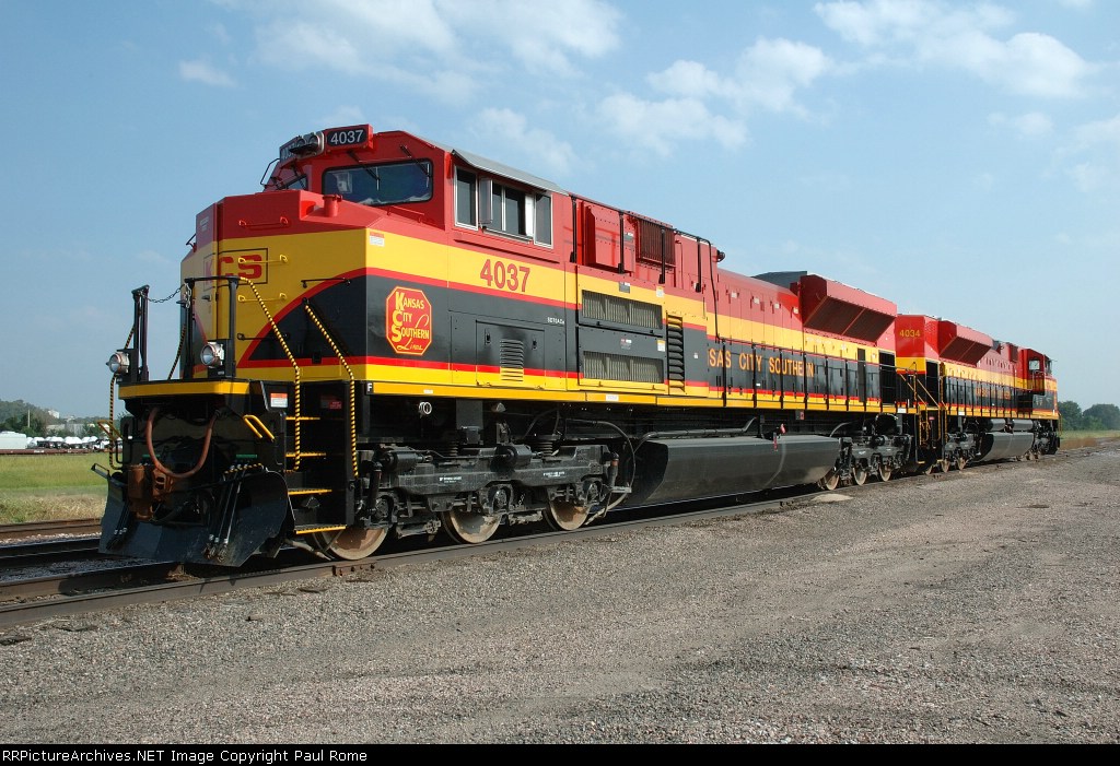 KCS 4037 - 4034, EMD SD70ACe, grain train power at the BNSF yard